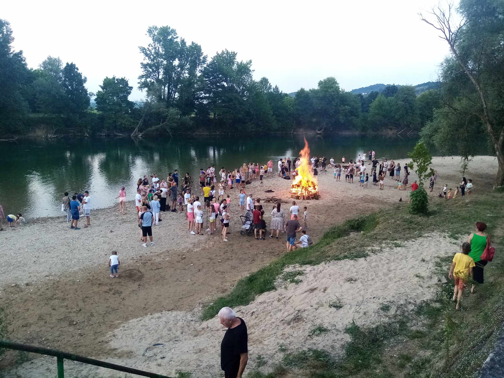 U novogradskom naselju Ograde organizovano tradicionalno petrovdansko ...